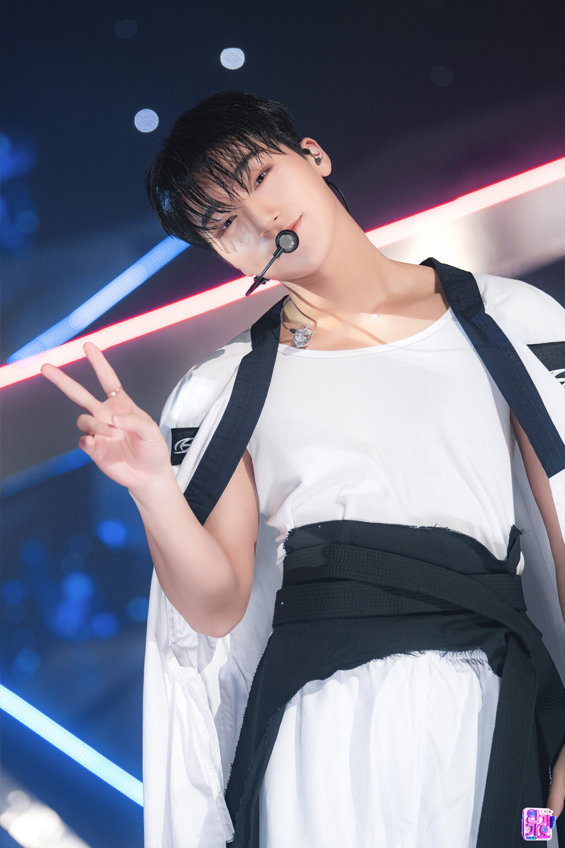 Get To Know The ATEEZ Members’ Nine Siblings – Tinytown News